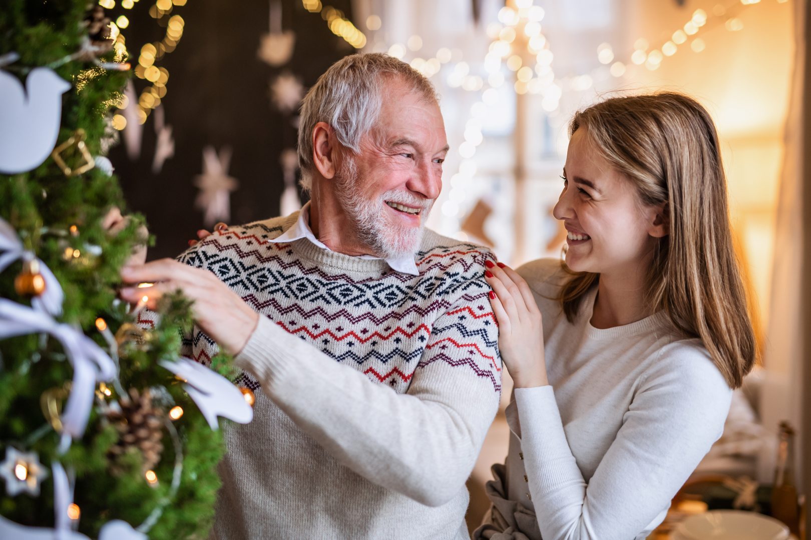 Six Tips To Celebrate The Holidays With Someone Living With Dementia